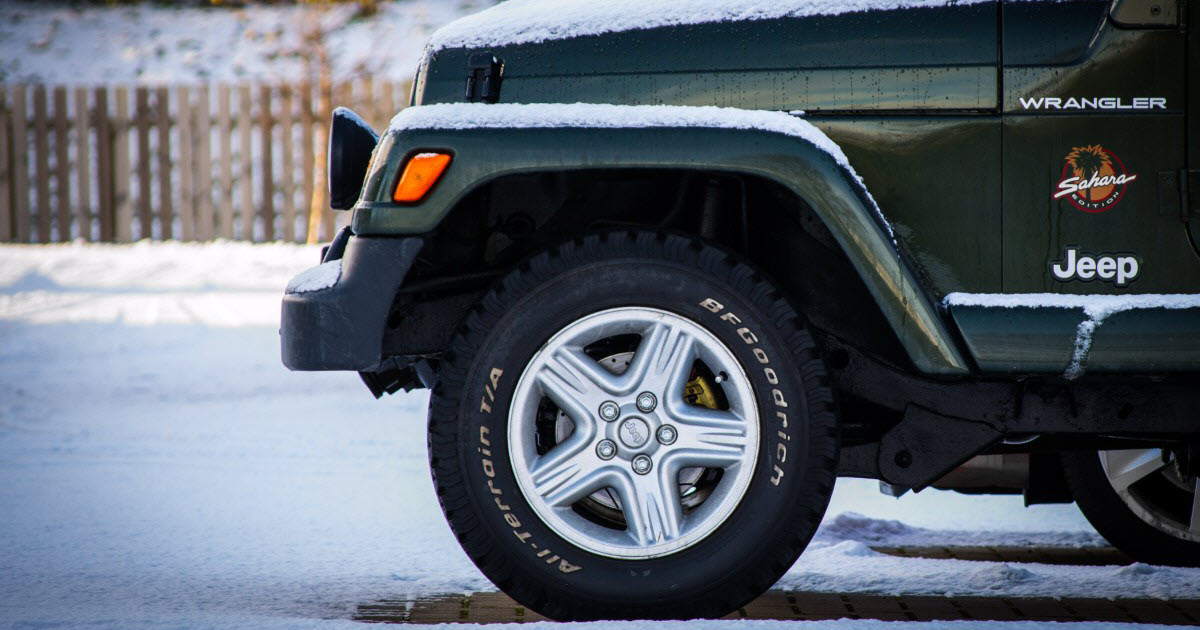 What is the Stock Jeep Wrangler Tire Size? [ANSWERED]